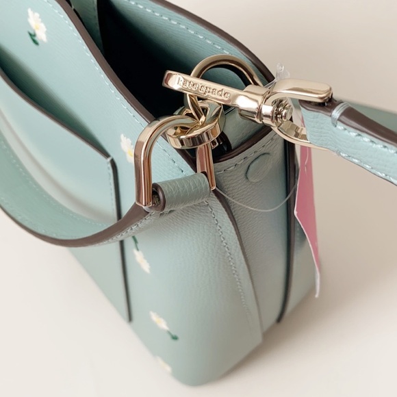 kate spade | Bags | Kate Spade Embroidered Lea Daisy Floral Darcy ...